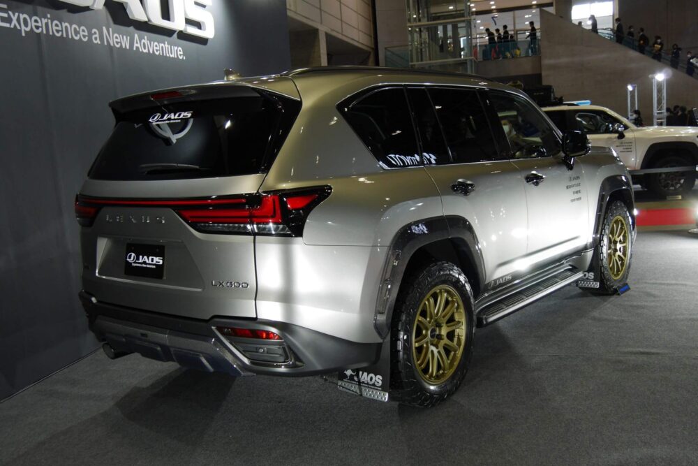 Lexus新型LX600搭上JAOS 強調強悍粗獷的越野改裝 | OPTION改裝企劃 | CARNEWS