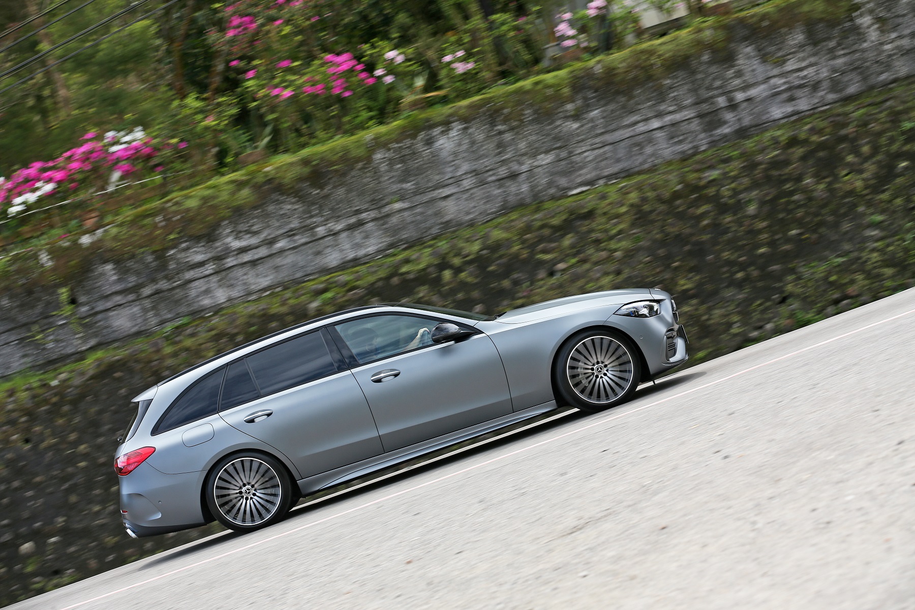 [試駕]Wagon Topic～豪華、實用、性能我全都要Part.1 最強新人報到Mercedes-Benz C300 Estate運動版 ...