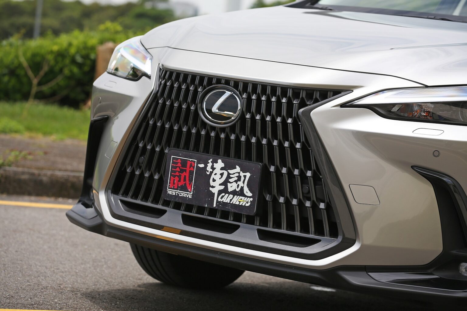 [中型豪華進口LSUV選購介紹 ]白熱地帶Part.1 強手試駕中型豪華LSUV霸主 | 一手企劃 | CARNEWS