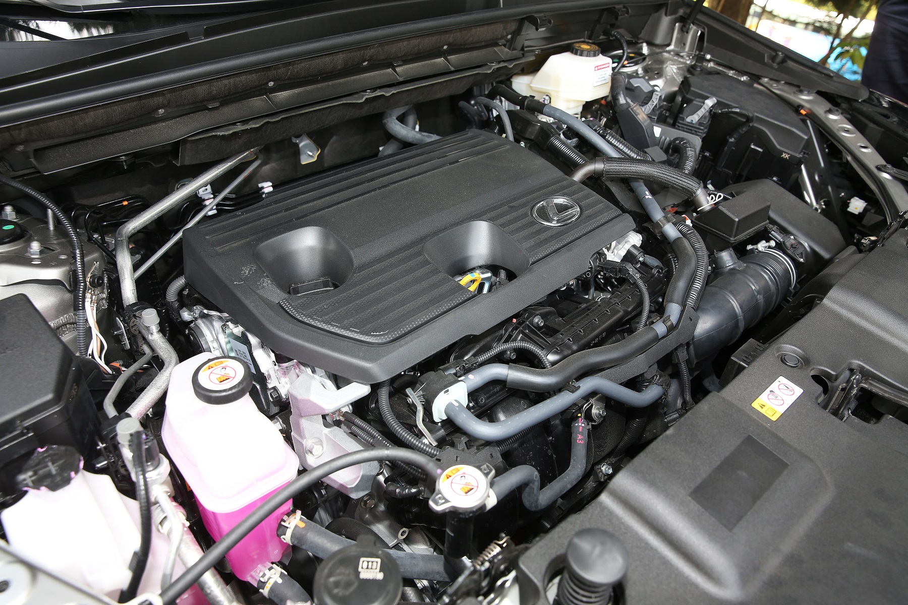 [中型豪華進口LSUV選購介紹 ]白熱地帶Part.1 強手試駕中型豪華LSUV霸主 | 一手企劃 | CARNEWS