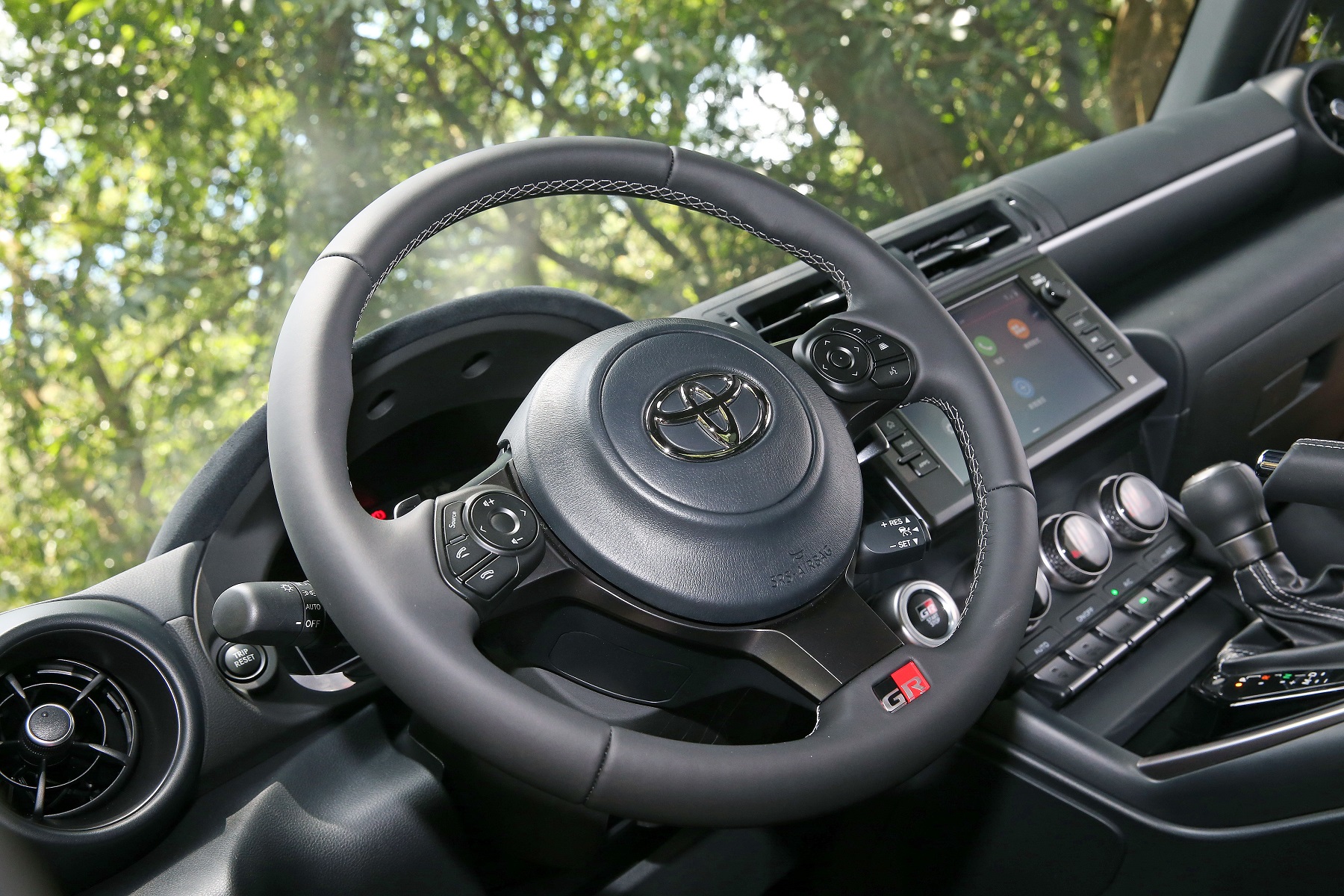 【試駕】激情、樂趣大催生 Toyota GR86 6AT | 試駕體驗 | CARNEWS