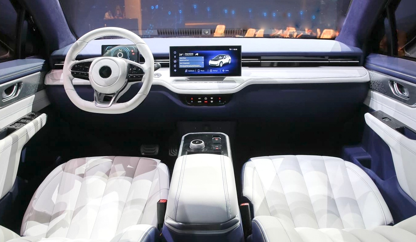 突破萬張訂單純電休旅Luxgen n⁷百萬有找 | 新聞快訊 | CARNEWS