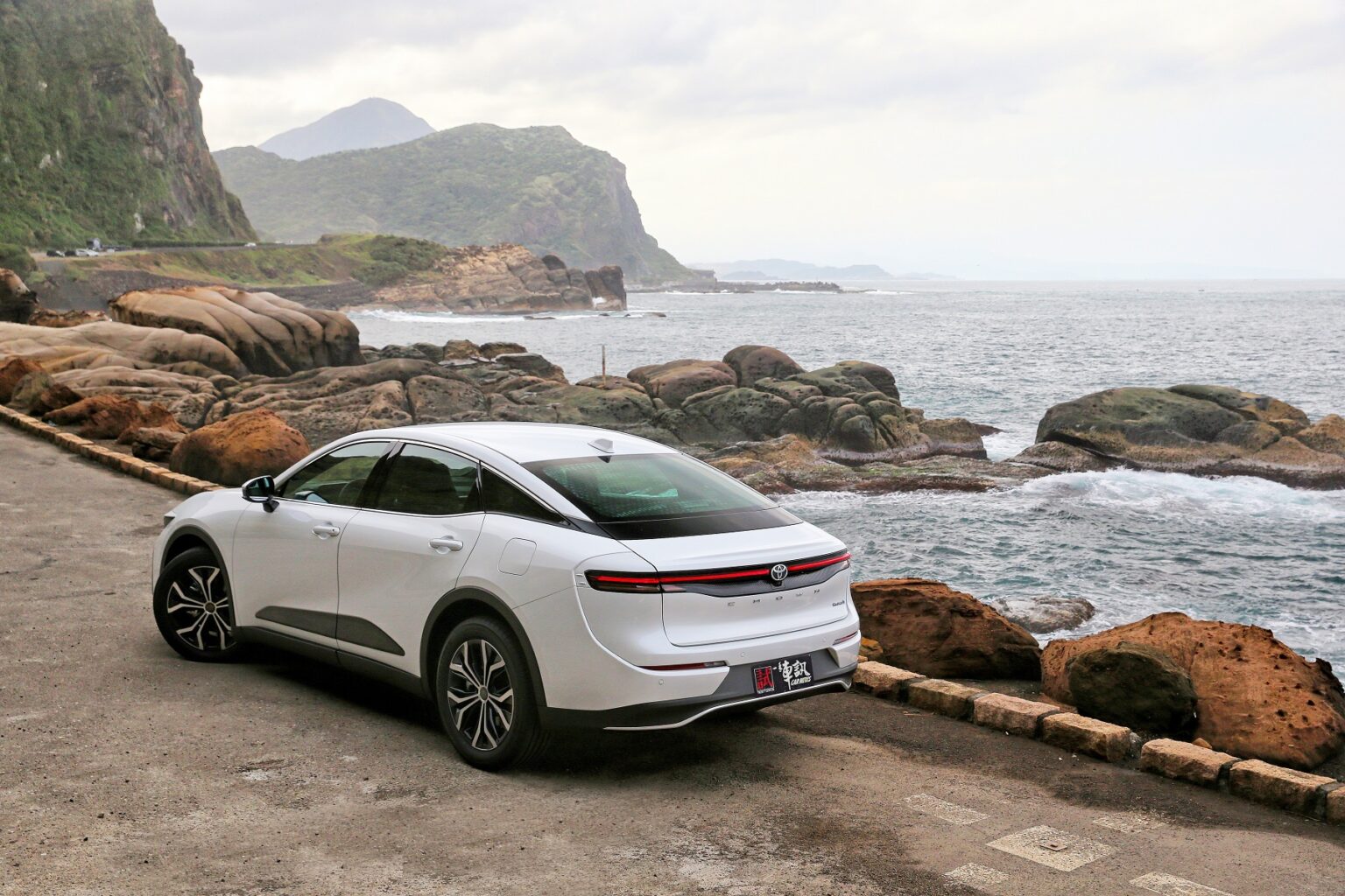 【試駕】皇冠級殺手Toyota Crown 2.5 Hybrid | 試駕體驗 | CARNEWS