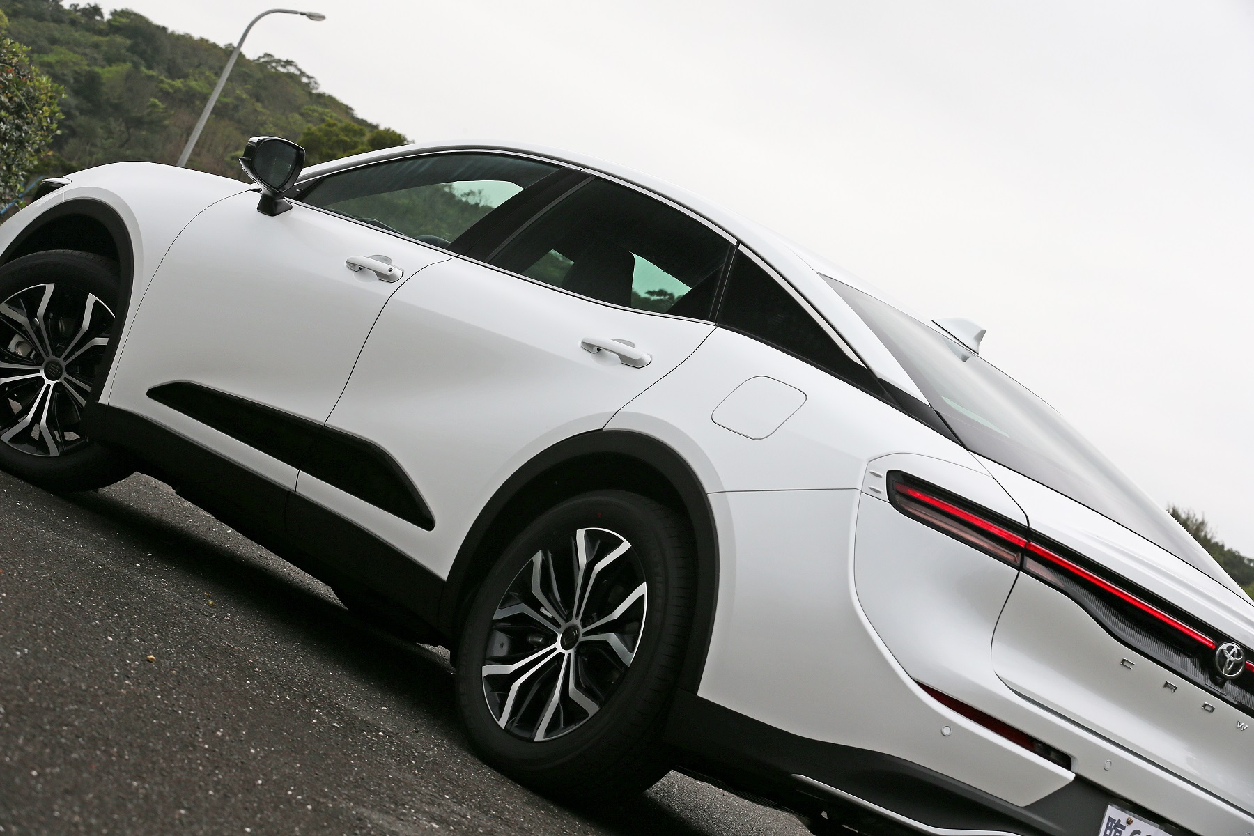 【試駕】皇冠級殺手Toyota Crown 2.5 Hybrid | 試駕體驗 | CARNEWS