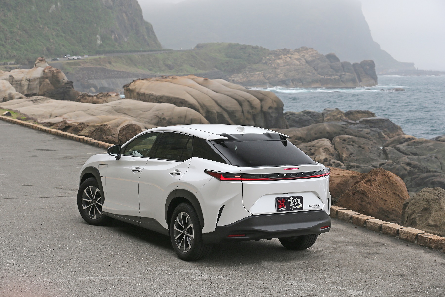 【試駕】奢華純電首部曲Lexus RZ 450e DIRECT 4 | 試駕體驗 | CARNEWS