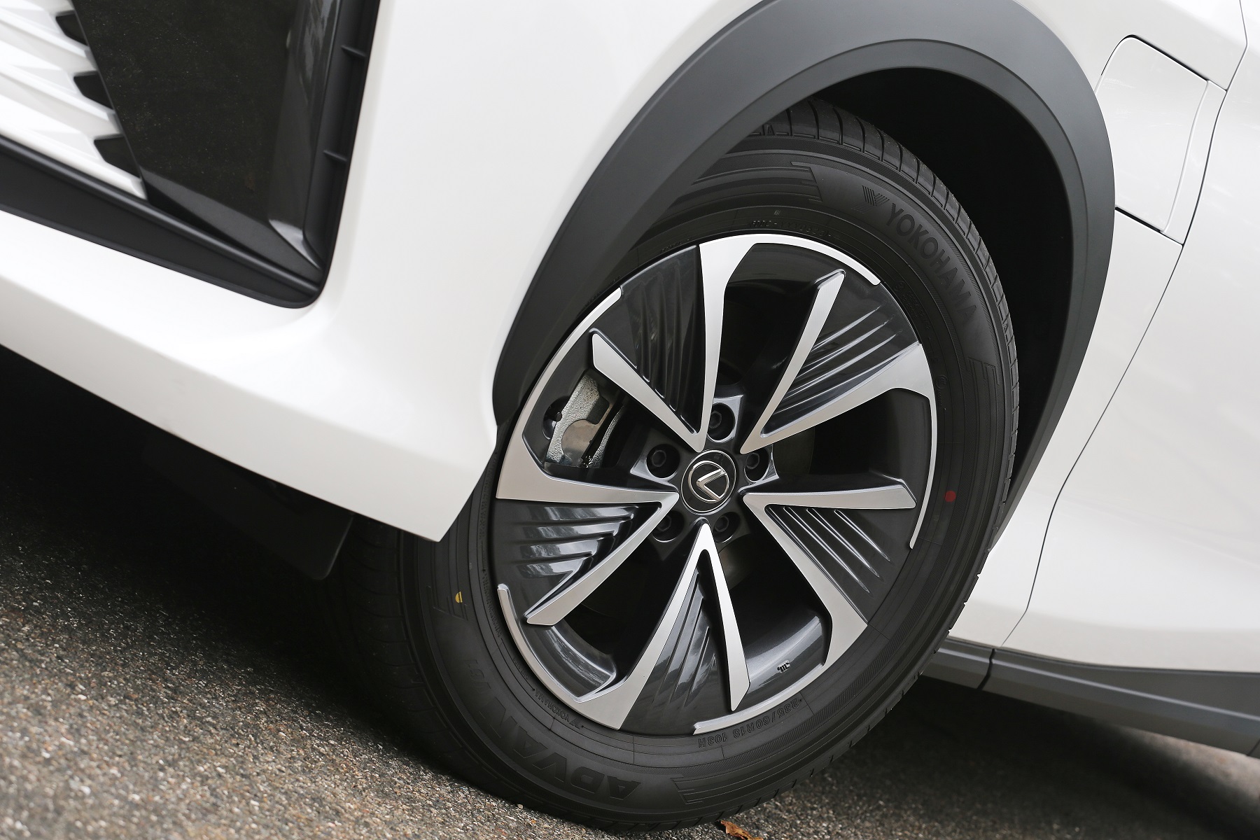 【試駕】奢華純電首部曲Lexus RZ 450e DIRECT 4 | 試駕體驗 | CARNEWS