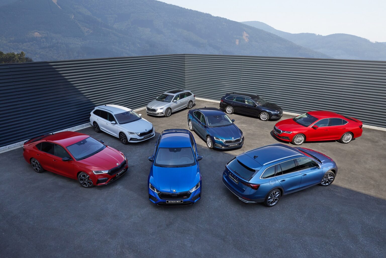 【2023 Taiwan Car of the Years Awards 最佳進口中型車】斜背/旅行隨所欲，聰明/熱血兩相宜Skoda ...