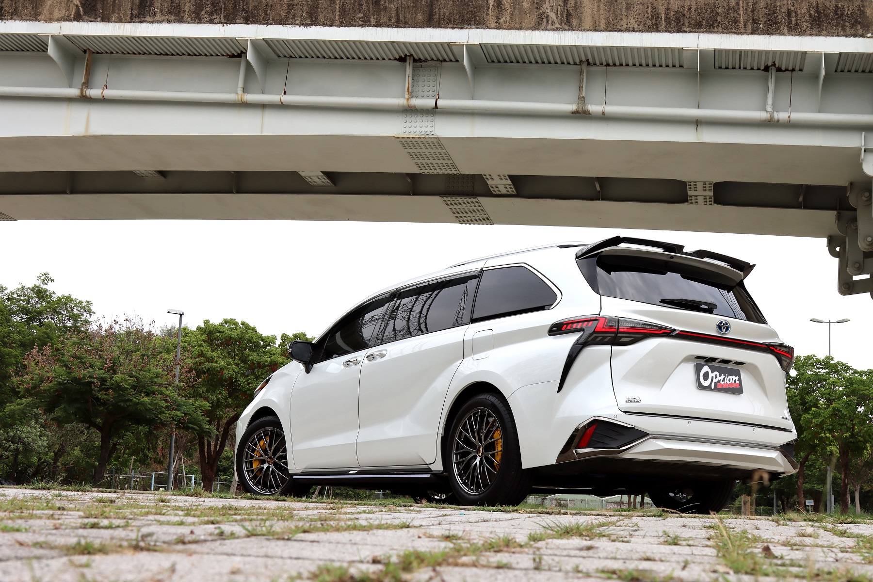 【改裝實戰】盡顯Sienna大氣風範(下)全車內外改造 | 改裝實戰 | CARNEWS