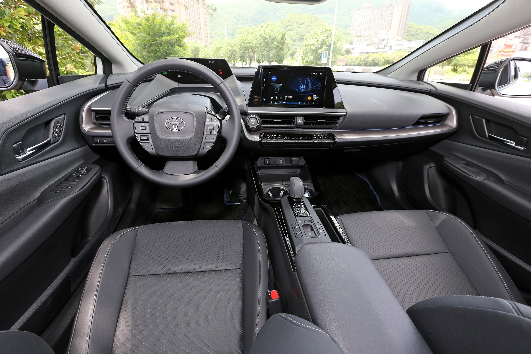 【試駕】插電神主牌Toyota Prius PHEV鉑金版 | 試駕體驗 | CARNEWS