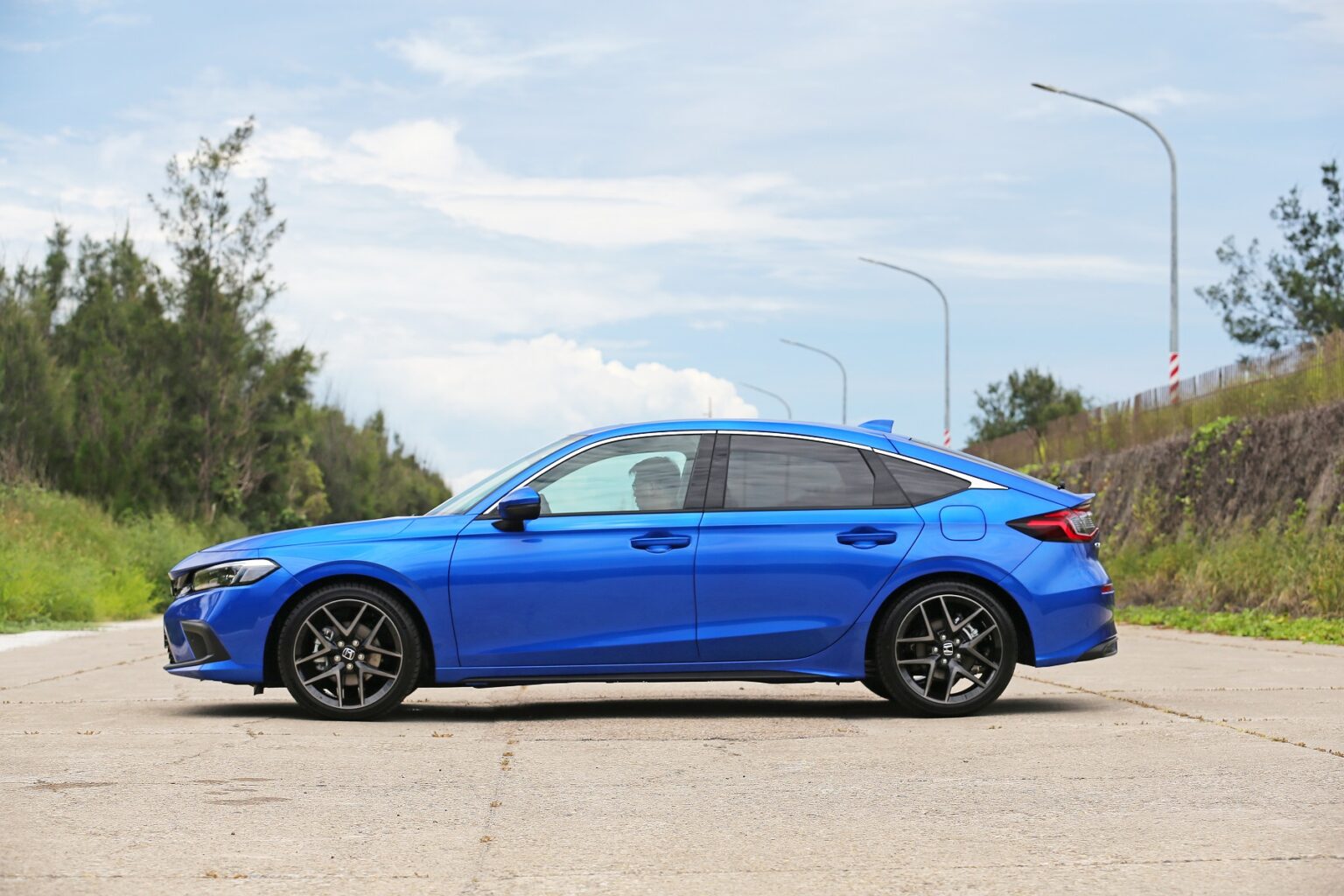 【一手試駕】再燃熱血魂Honda Civic e:HEV(上) | 試駕體驗 | CARNEWS