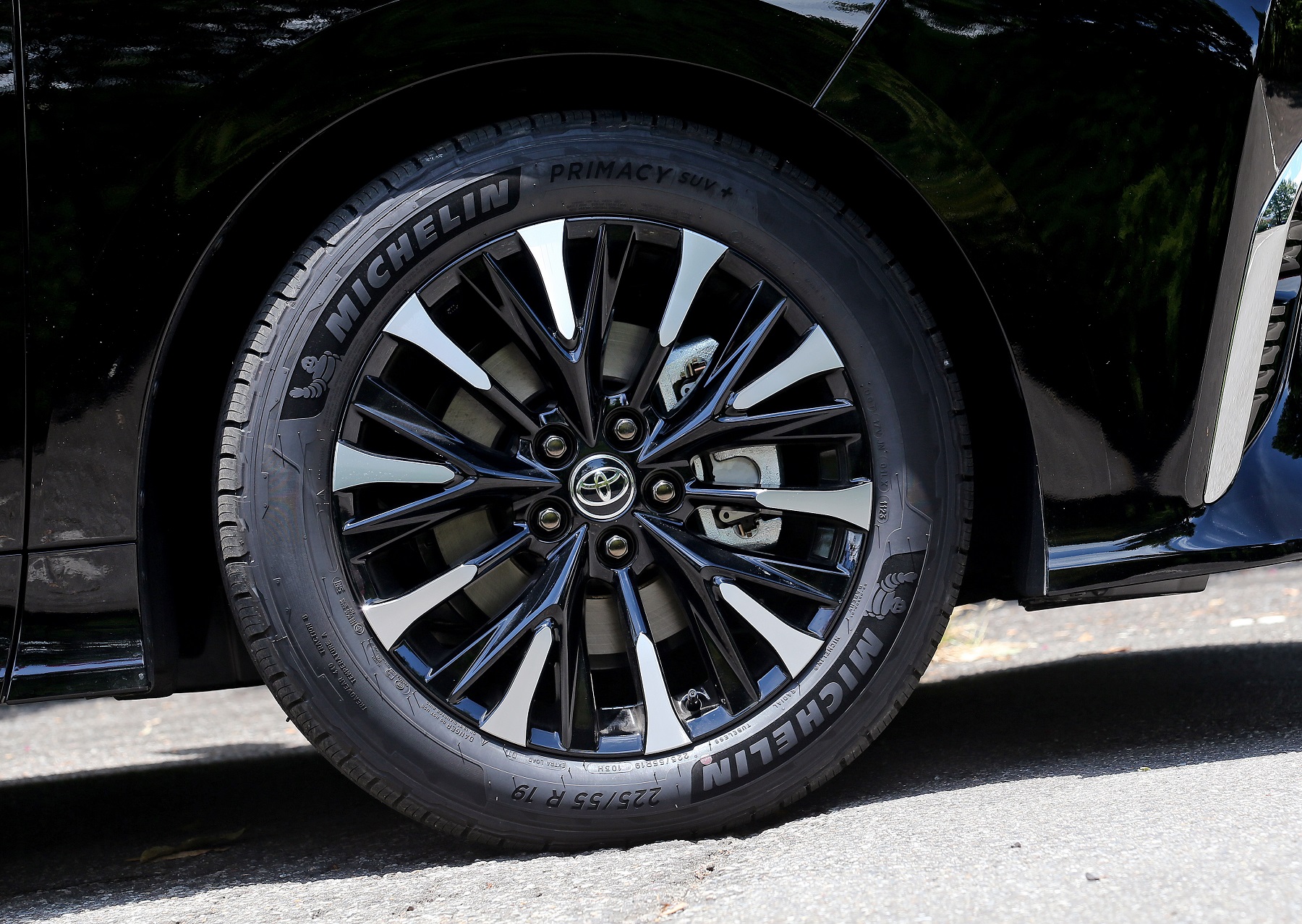 【一手試駕】商務霸主的進擊 全新四代目Toyota Alphard(上) | 試駕體驗 | CARNEWS