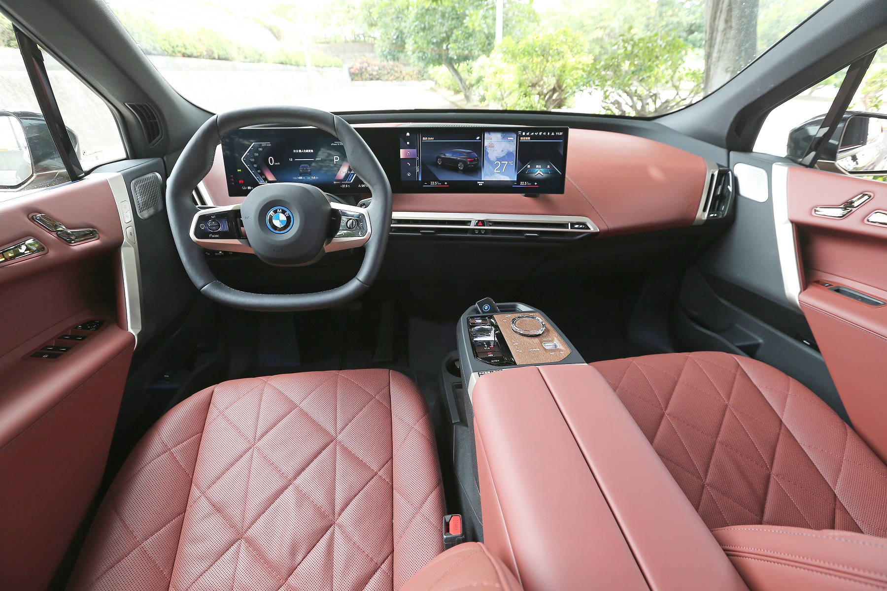 【試駕】深藏不露BMW iX xDrive50旗艦版 | 試駕體驗 | CARNEWS