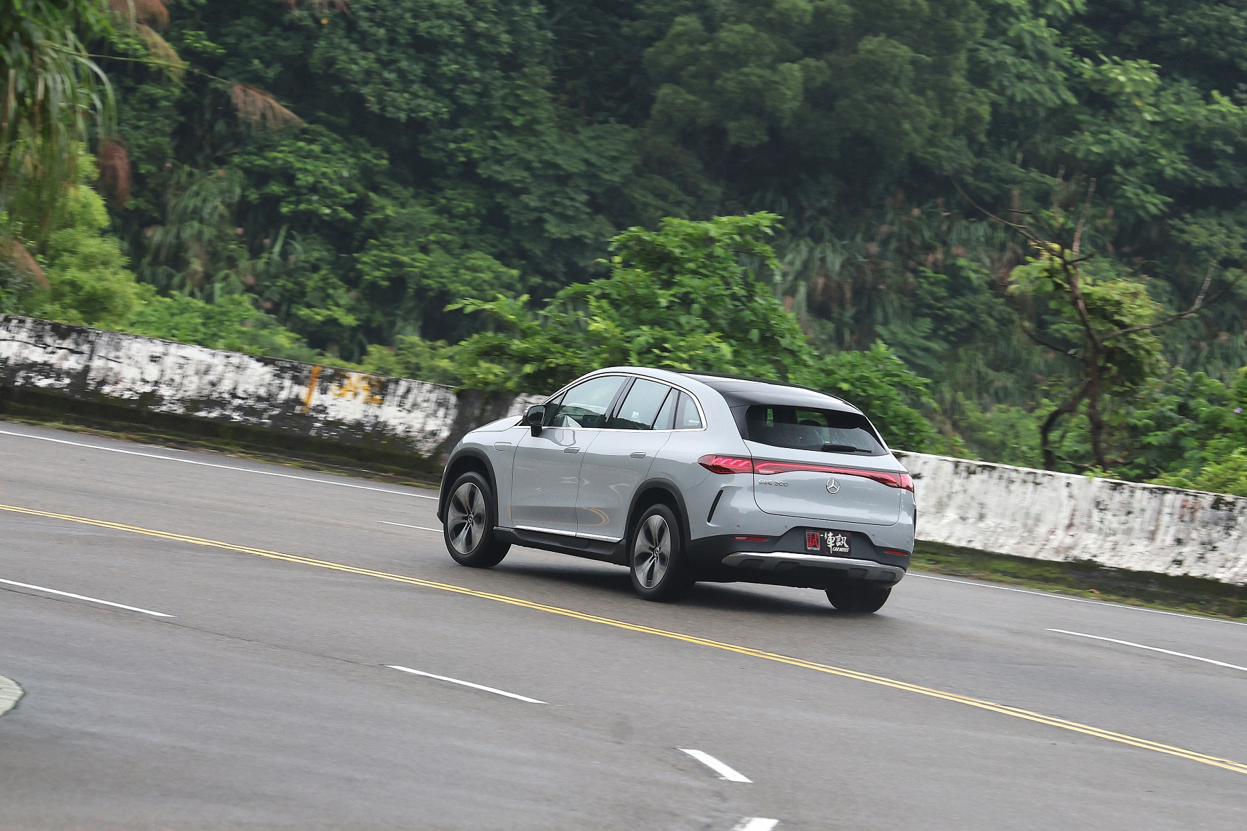 【一手試駕】積極布局Mercedes-Benz EQE 300 SUV | 試駕體驗 | CARNEWS