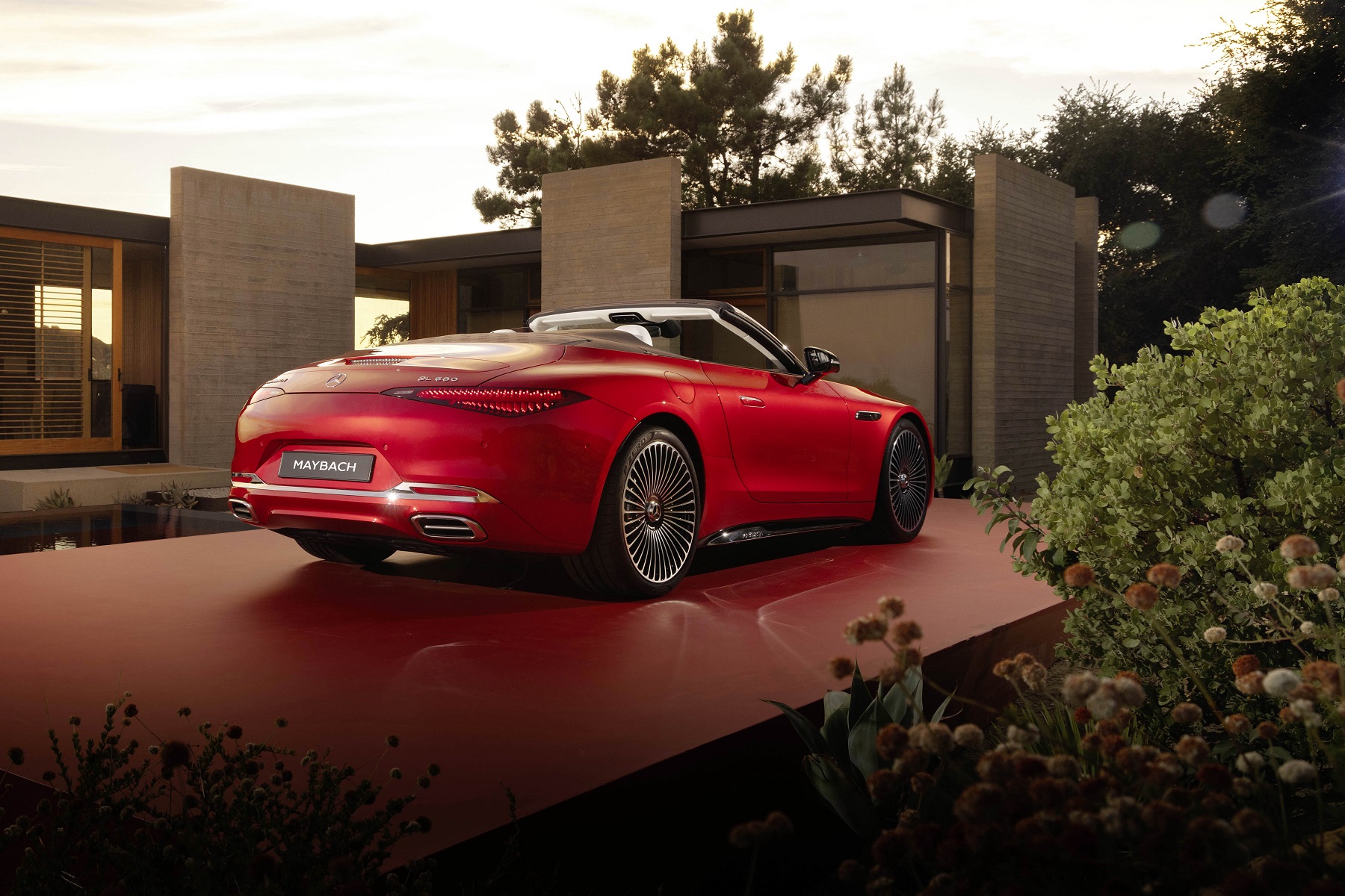 豪奢敞篷 M-Maybach SL680 Monogram Series | 風生活 - 風傳媒