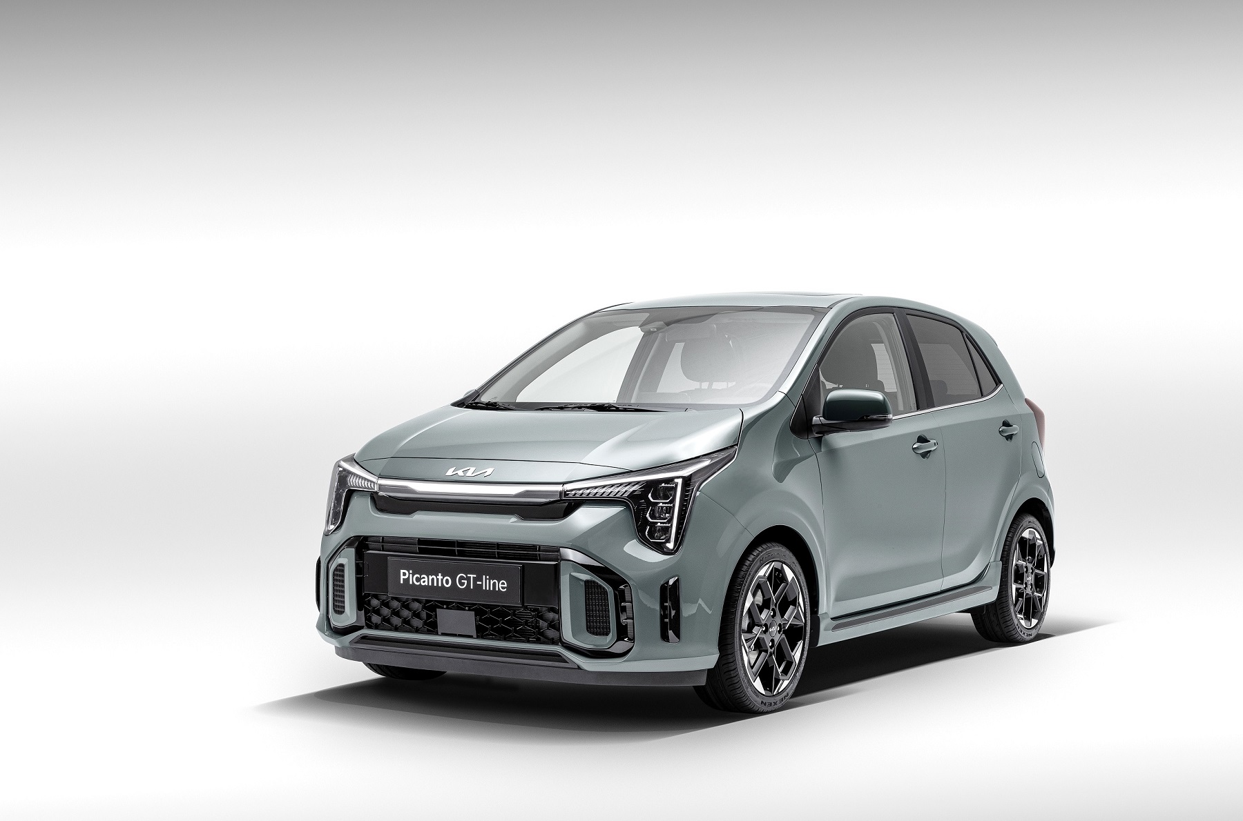 【集體評比】70～90萬小型掀背車戰力分析 都會小精靈 Suzuki Swift X Mazda 2 X Skoda Fabia X ...