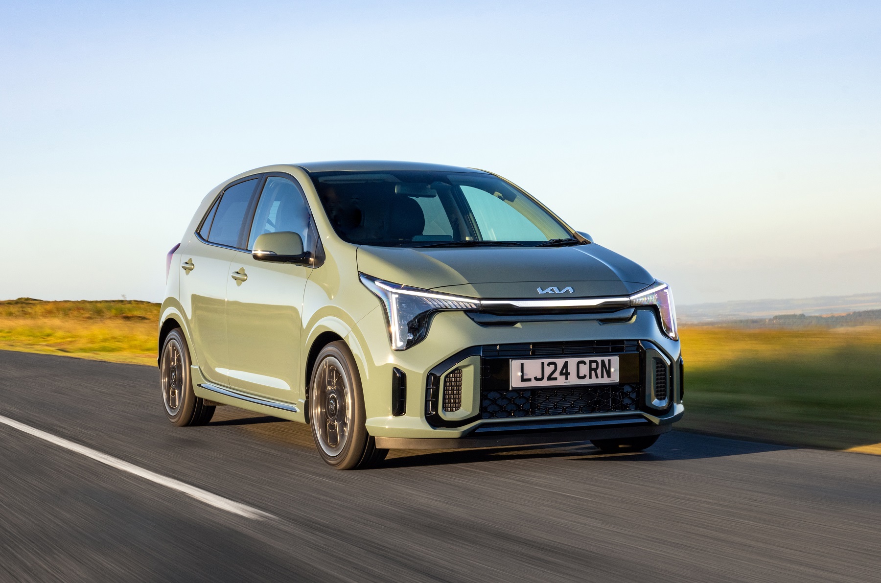 【集體評比】70～90萬小型掀背車戰力分析 都會小精靈Suzuki Swift X Mazda 2 X Skoda Fabia X Honda ...