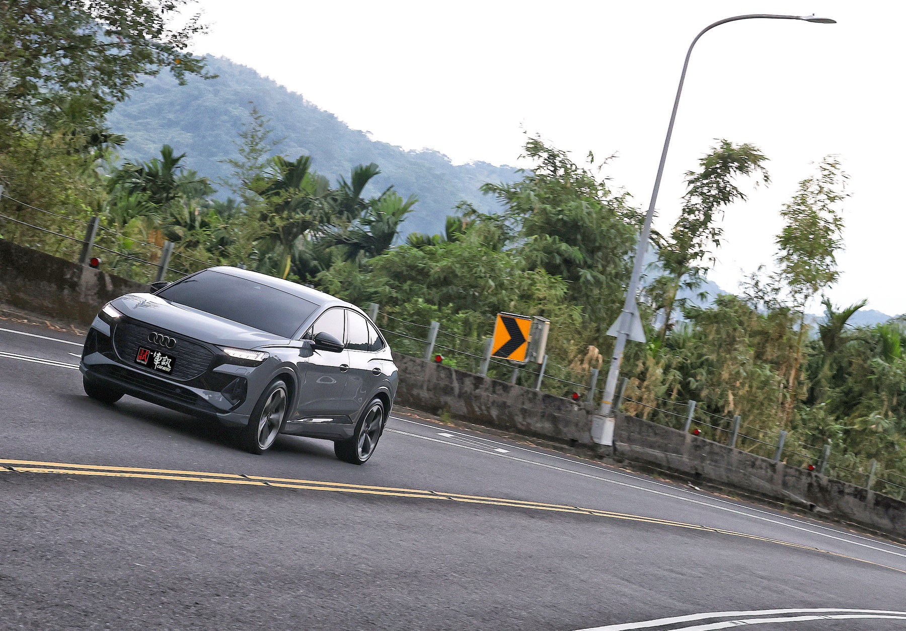 【一手試駕】潮流新銳Audi Q4 Sportback e-tron 45 Edition One線上馭定版 | 試駕體驗 | CARNEWS