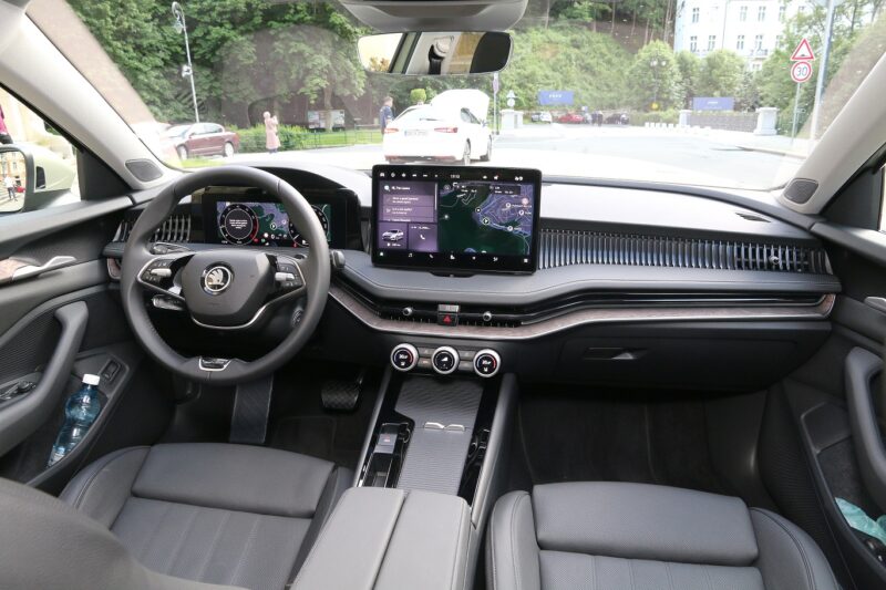 【一手試駕】智在進化Skoda Superb 1.5 TSI mHEV | 試駕體驗 | CARNEWS