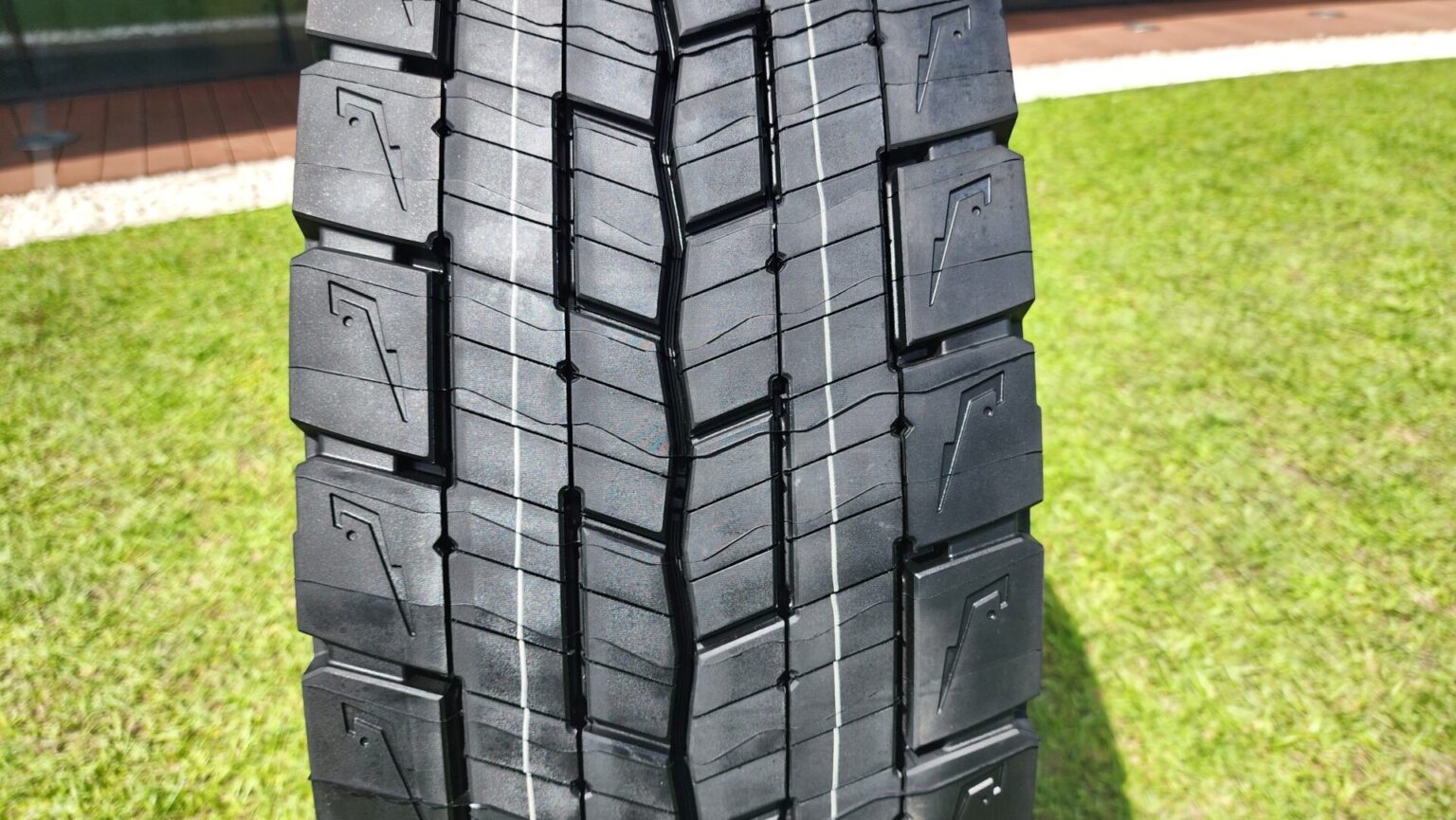 濕地煞停、油耗效能雙制霸 米其林Primacy 5、X Multi Energy 2新品發表 | 車訊網 | 風生活 - 風傳媒