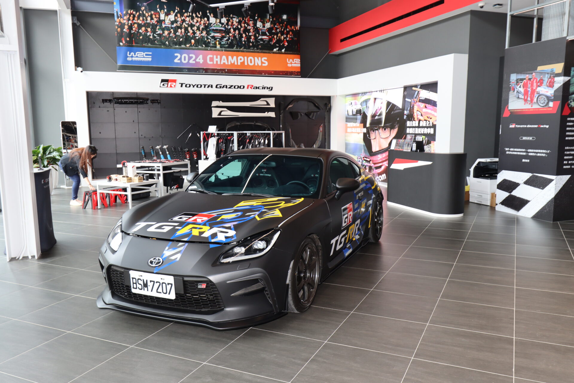 GR Garage林口旗艦館參訪是保養廠也是改裝店！ | 改裝資訊 | CARNEWS