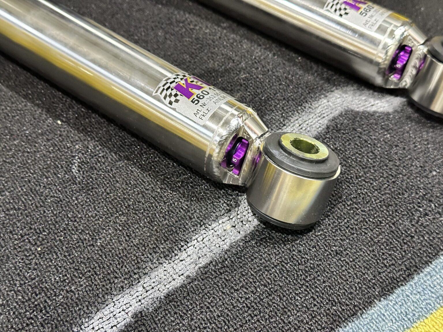 Lexus LM KW V3 避震器實裝試駕：大幅提升底盤穩定性！ | 車訊網 | 風生活 - 風傳媒