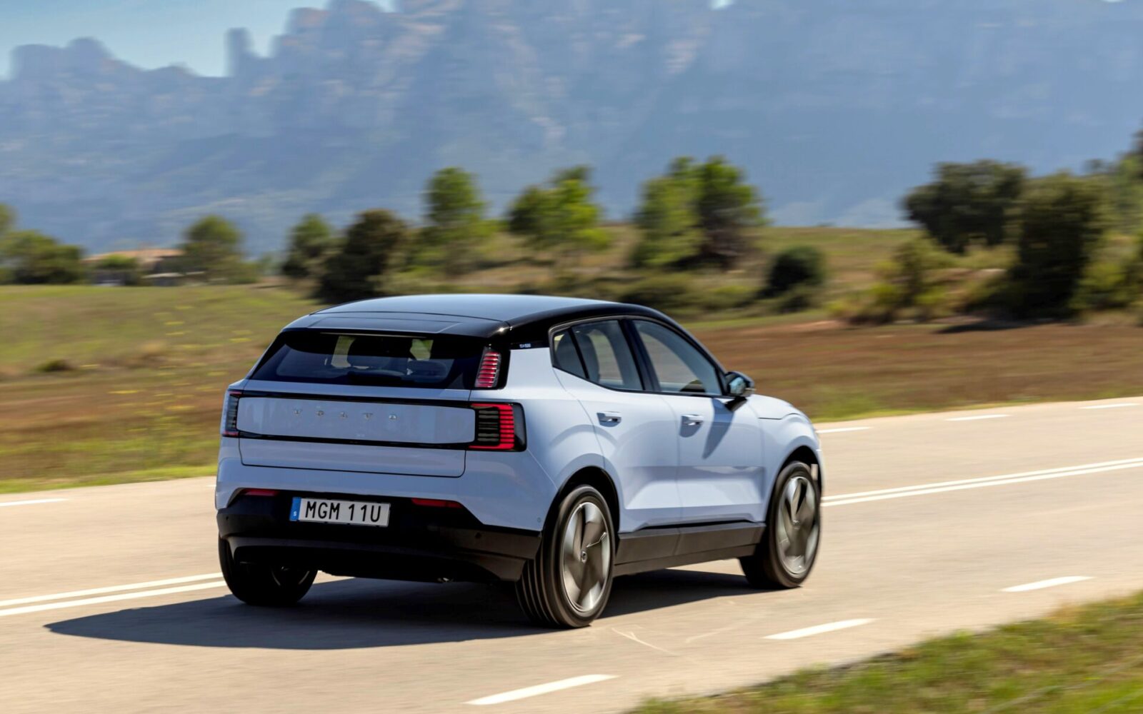 單馬達純電小勁旅 Volvo EX30 Core & Plus 正式登台 | 車訊網 | 風生活 - 風傳媒