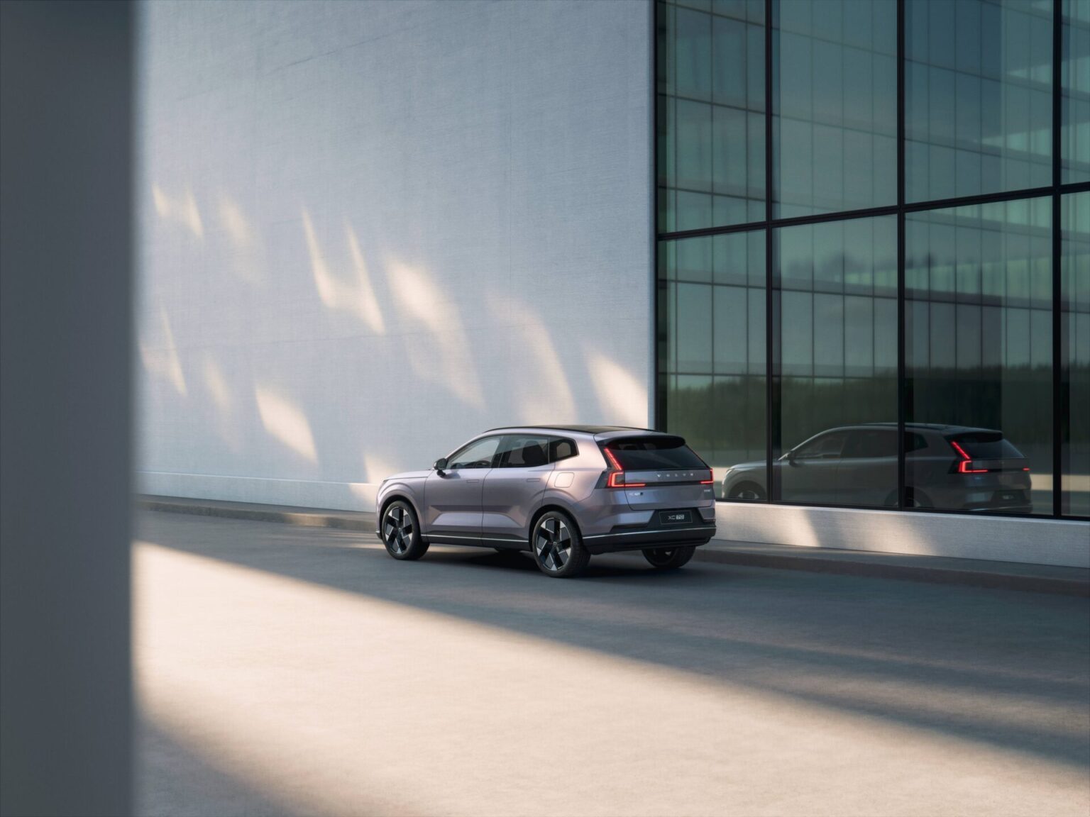 Volvo XC70長續航插電式混合動力SUV引領家庭新選擇 | 新聞快訊 | CARNEWS