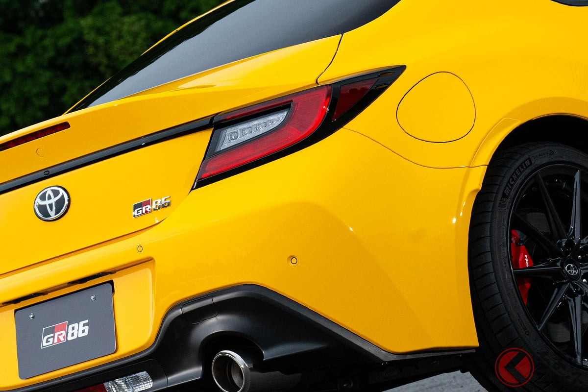 豐田「黃色86」睽違10年復活！鮮豔黃車身色×Brembo煞車標配！ 「比以往更多的300台限定」抽籤申請爆滿!? 「GR86 Yellow Limited」實車首次公開！ | 一手企劃 ...